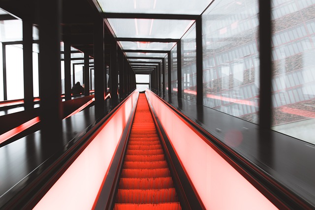 Introduction to 4 types of escalators + benefits of escalators
